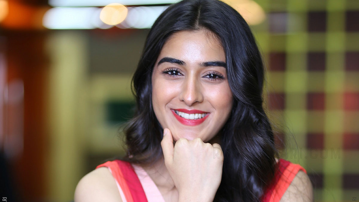 Interview of Sakshi Vaidya about Agent