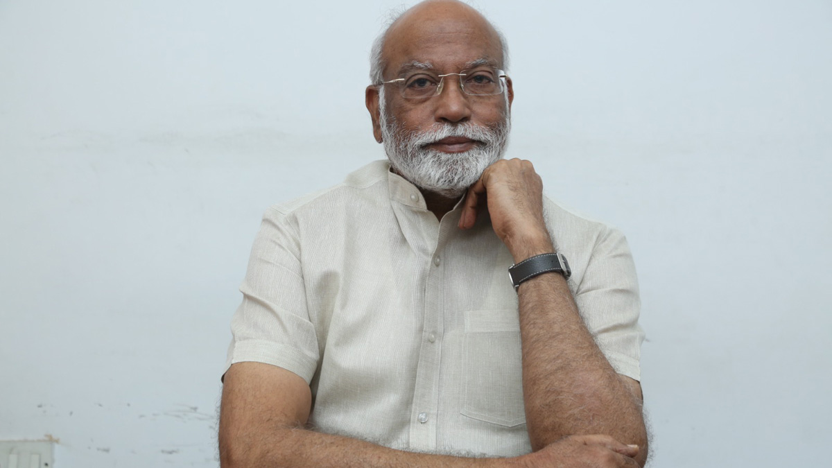 Interview of Director Chadalavada Srinivasa Rao about Record Break