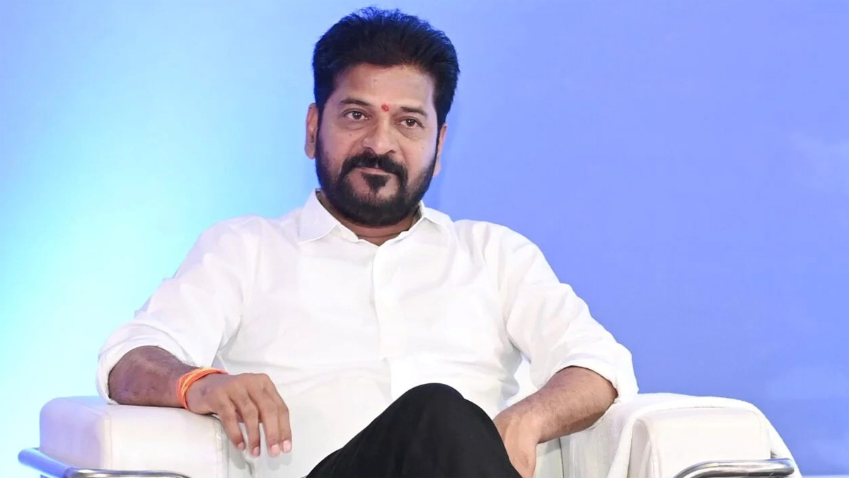 Tollywood: YSR didn't do a Revanth Reddy